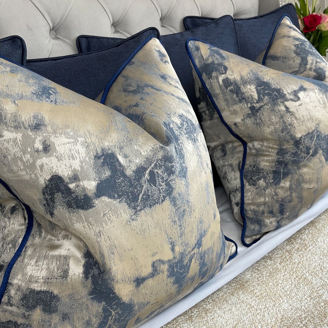 Luxury Pillow, Luxury Cushion Cover , Throw Pillow Navy Blue Metallic ...