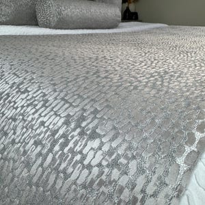 Elegant Grey Antelope Dove Bed Runner: Luxury Throw Scarf for Double ...