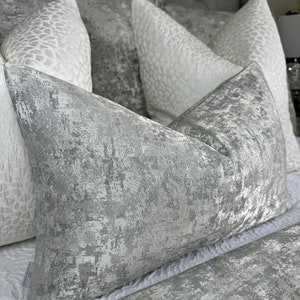 Luxury Silver Cushion Cover, Modern Luxury Grey Bedroom Cushion Cover ...