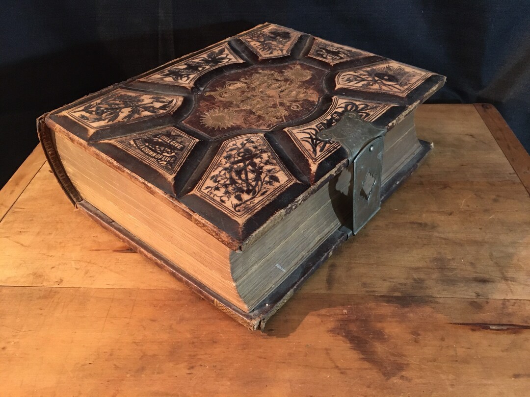 1880's, Parallel Bible, Pictorial Family Bible, Bible Publishing House ...