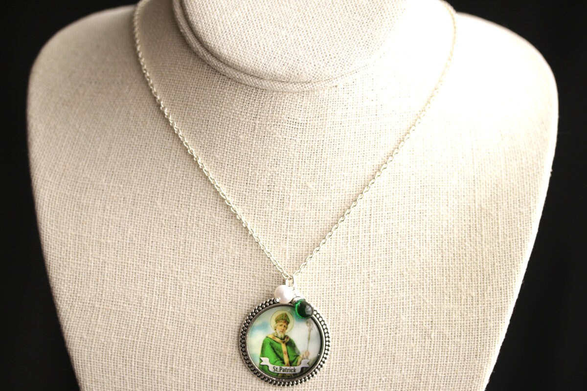 St Patrick Necklace. Saint Patrick Pendant With Fresh Water - Etsy