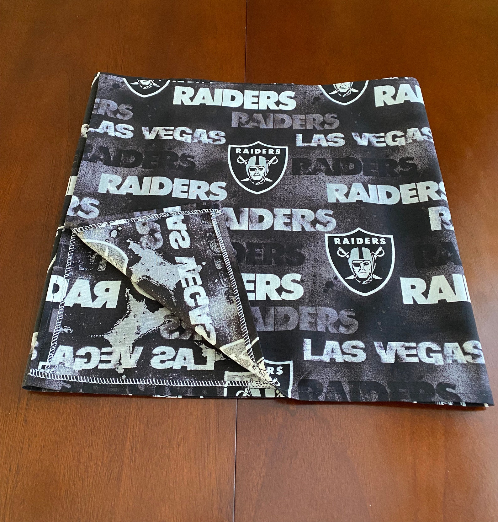 Las Vegas Raiders Table Runner /NFL Table Runner/raiders Fan - Etsy