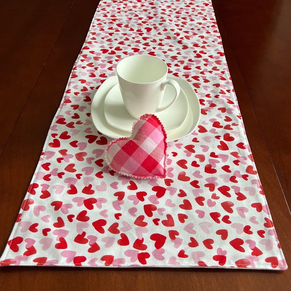 Quilted Valentine Table Runner - Etsy