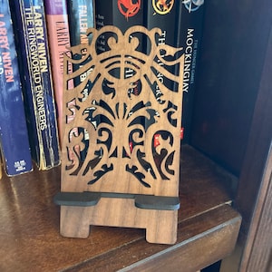Custom Phone Stand With Artistic Butterfly, Dragonfly, or Heart - Etsy