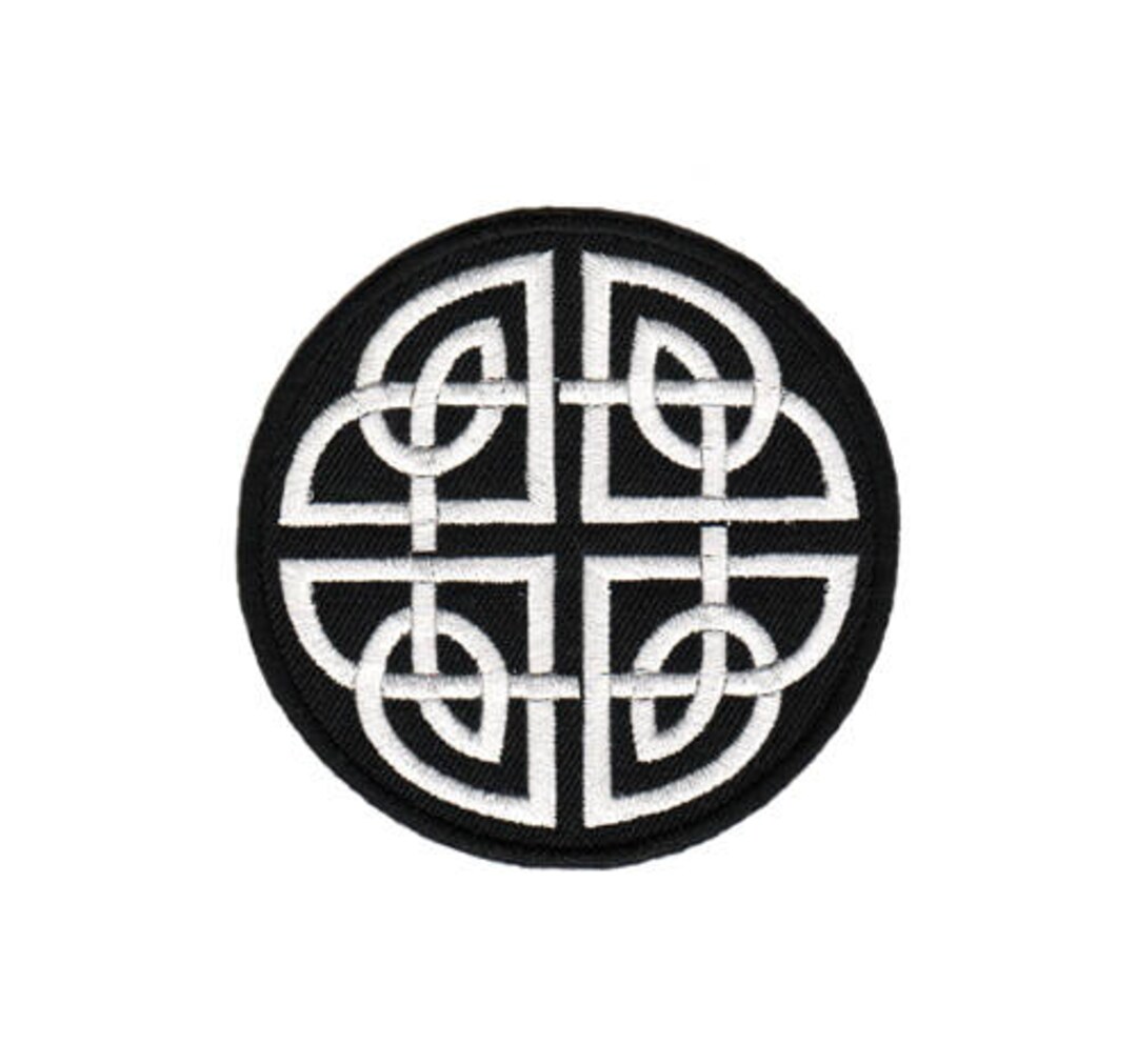 An64 Celtic Knot Circle Sign Patch Badge Iron-on Applique Patch Size 8. ...
