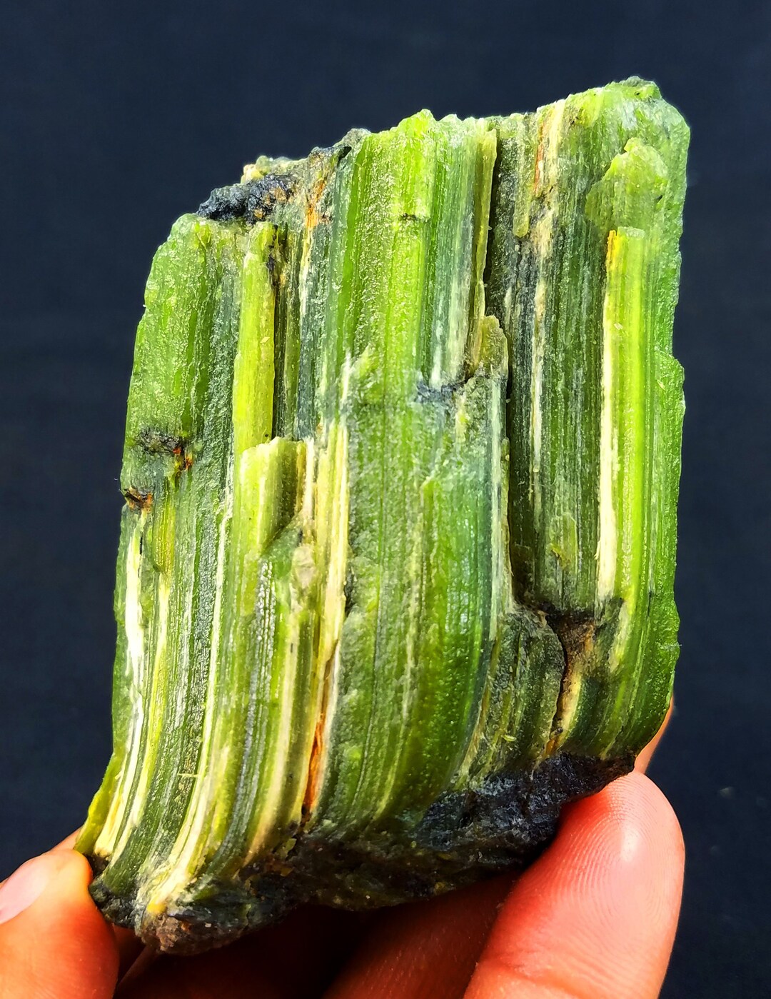 Lush Green Tremolite Crystal, Zagi Mts Pakistan (193 Gram) - Etsy