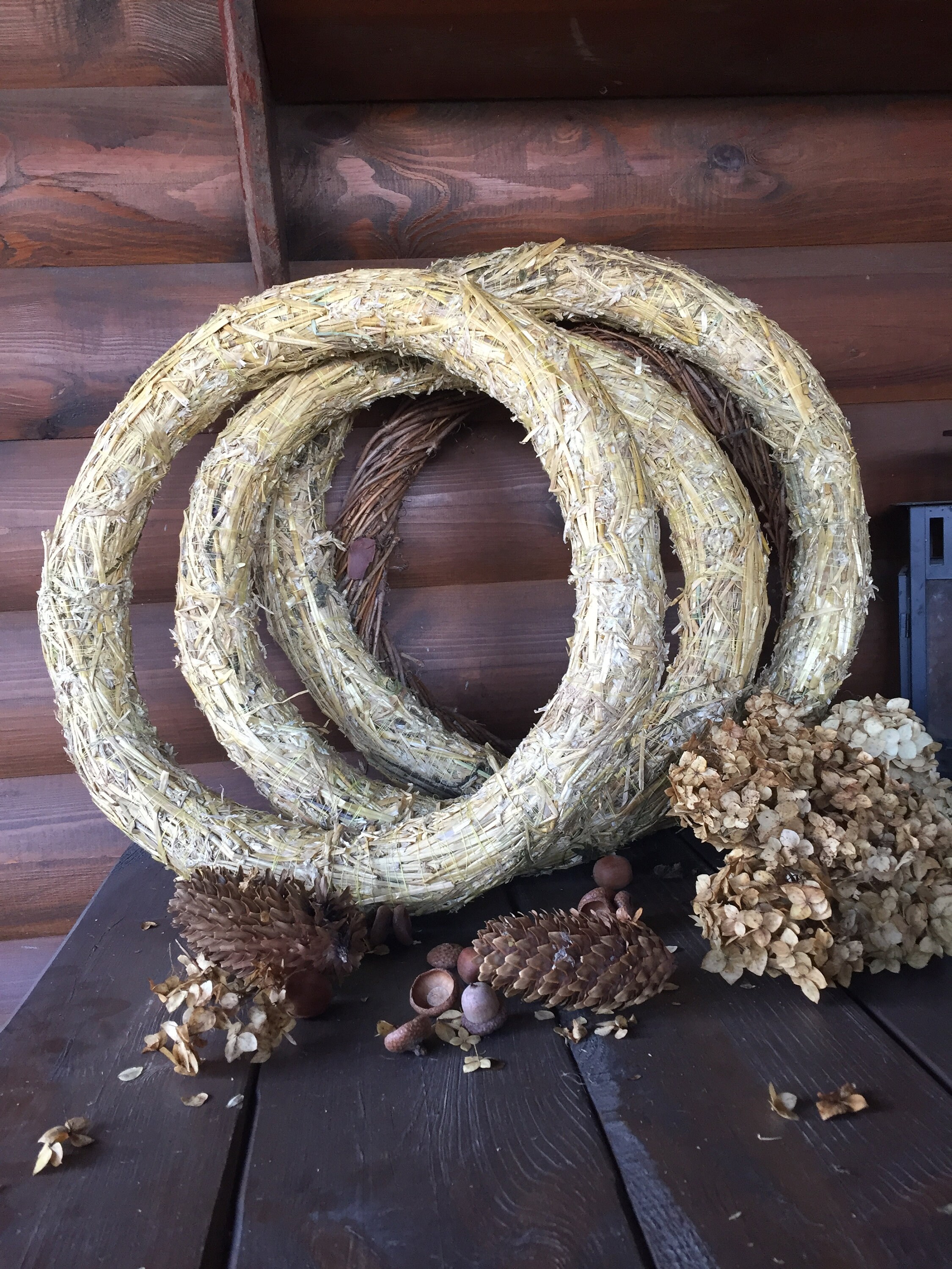 Straw Wreath. A Wreath on the Door. Christmas Wreath, Easter Wreath ...