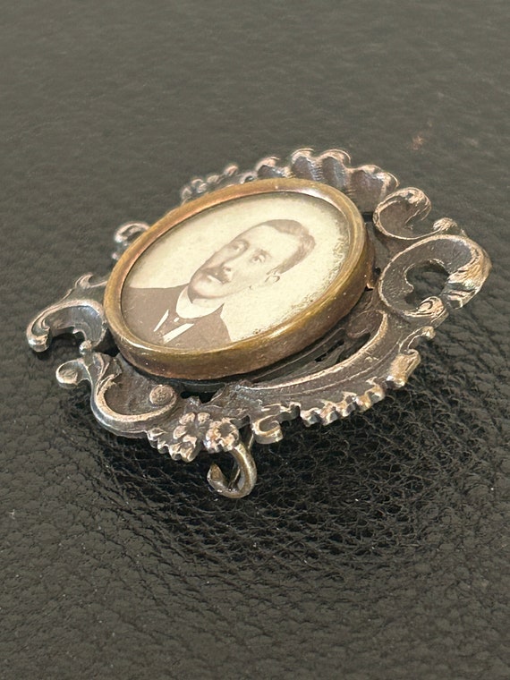 Old Photo Holder Brooch Art Nouveau Period Unisex Jew… - Gem