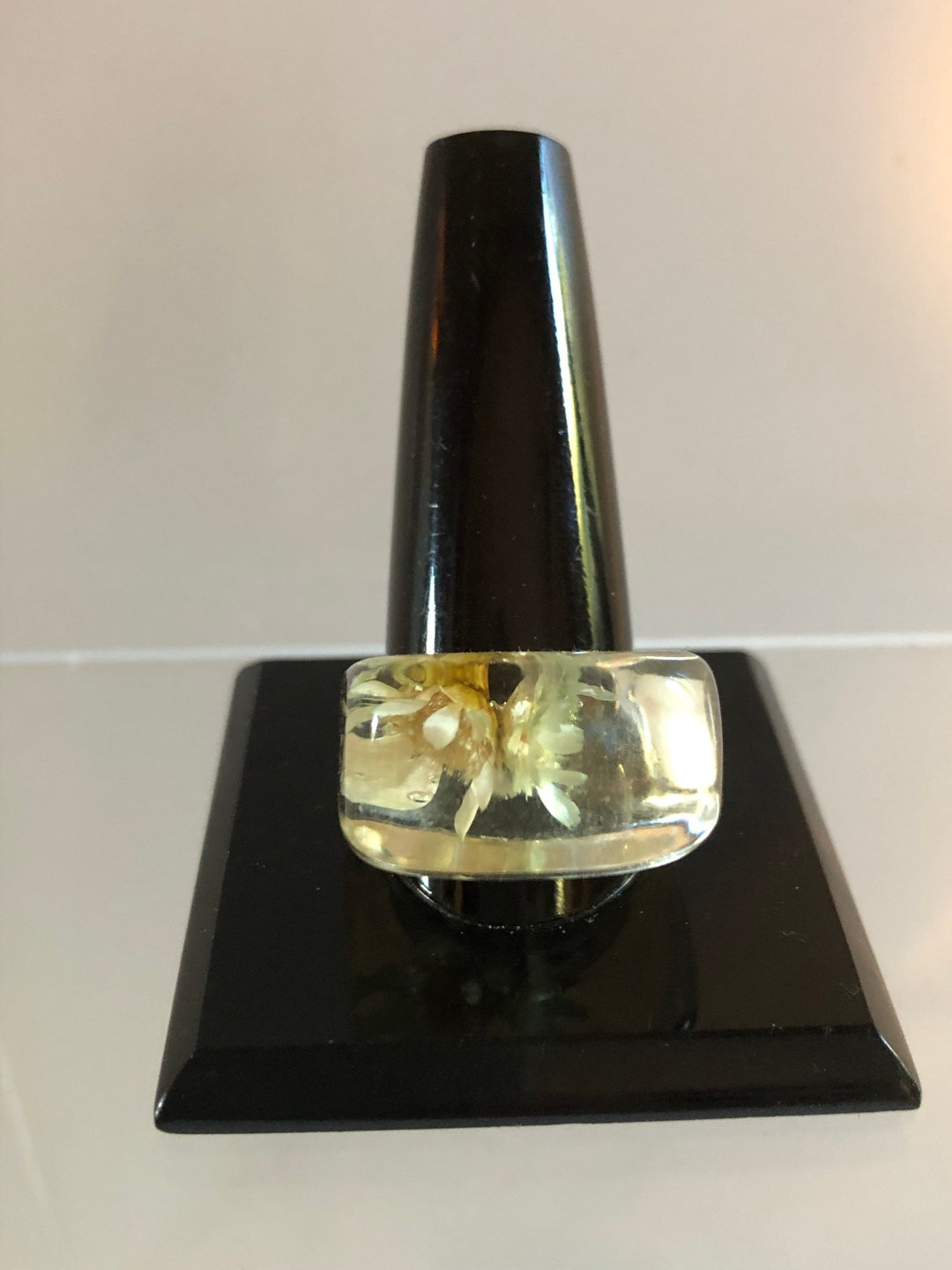 Ring Plexiglas Inclusions Flower 80s - Etsy