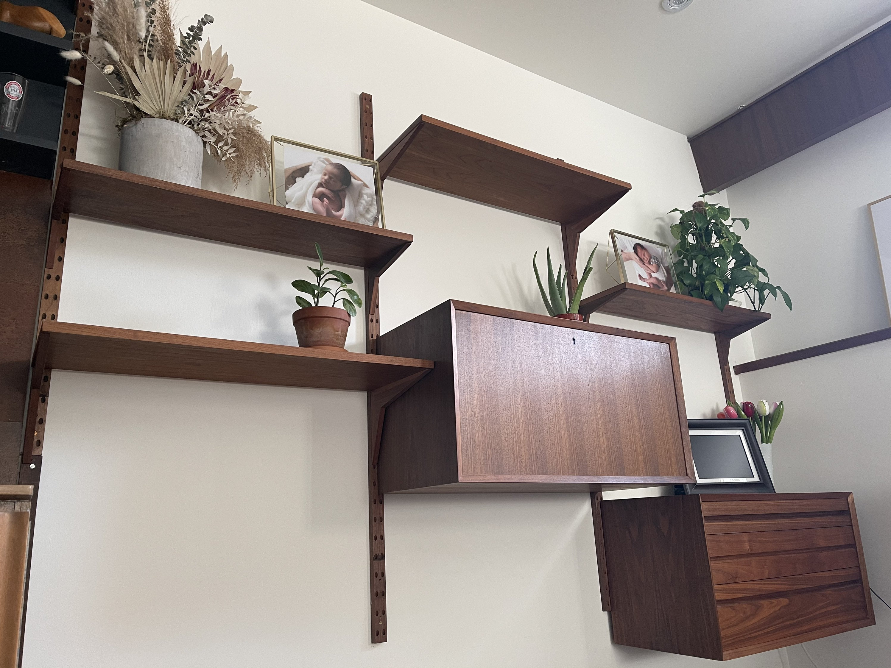 Cado Wall Unit