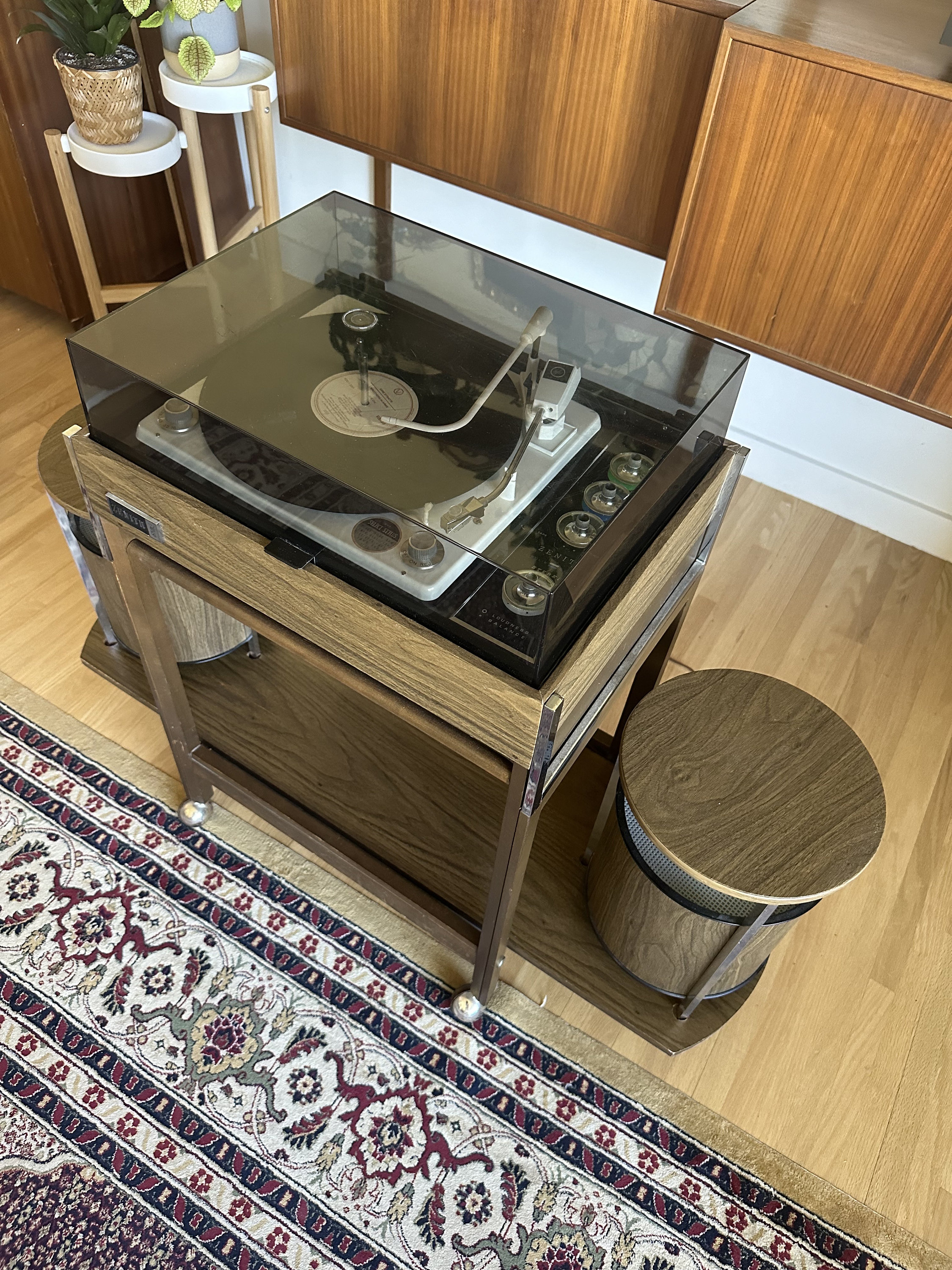 Zenith Circle of Sound Vintage Stereo System: Mid Century Turntable ...