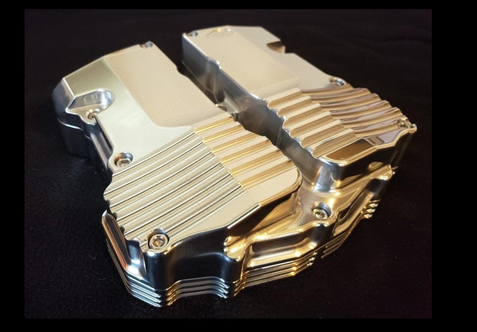 Harley Milwaukee 8 , M8 Only Show Polished Rocker Boxes High End Billet ...