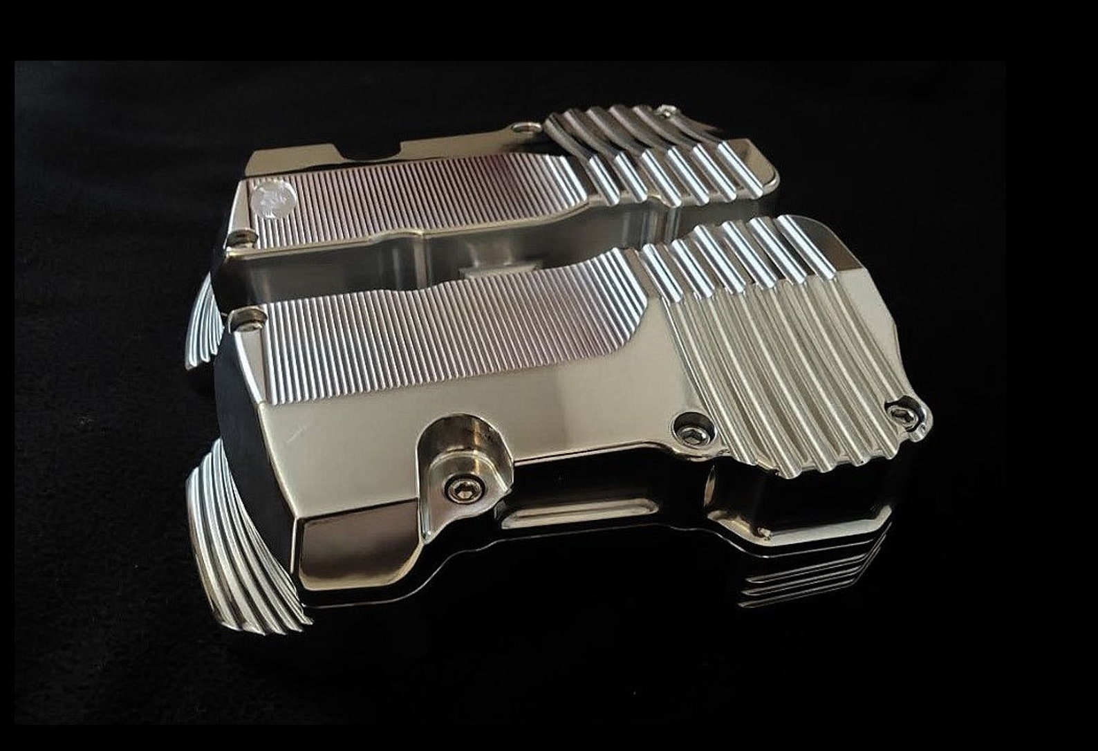 Harley Milwaukee 8 , M8 Only Show Polished Rocker Boxes High End Billet ...