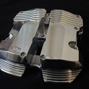 Harley Milwaukee 8 , M8 Only Show Polished Rocker Boxes High End Billet ...