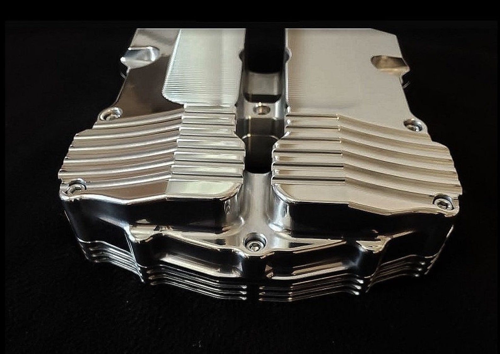 Harley Milwaukee 8 , M8 Only Show Polished Rocker Boxes High End Billet ...