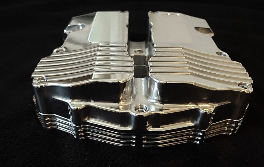 Harley Milwaukee 8 / M8 Harley Rocker Boxes , Show Polished Billet ...