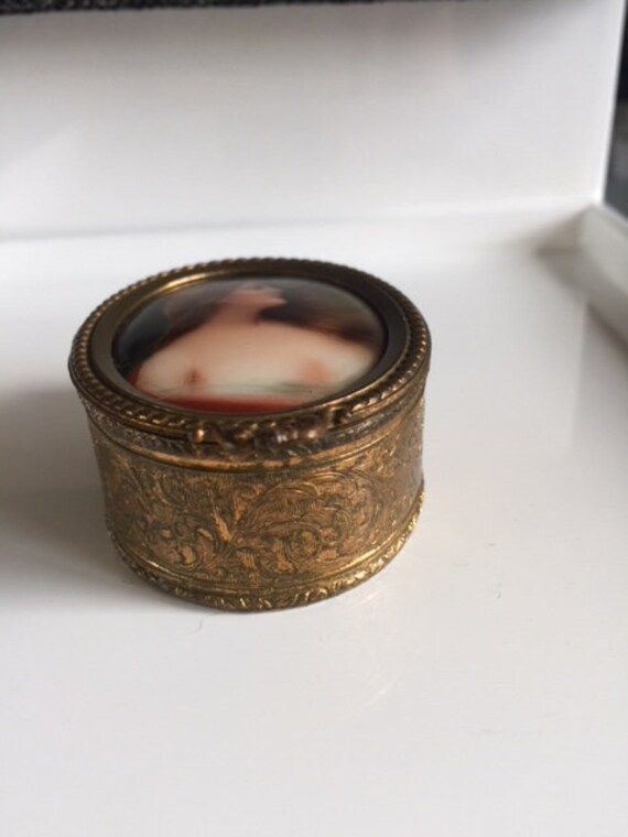 Vintage antique Painted lady pill trinket box - Gem