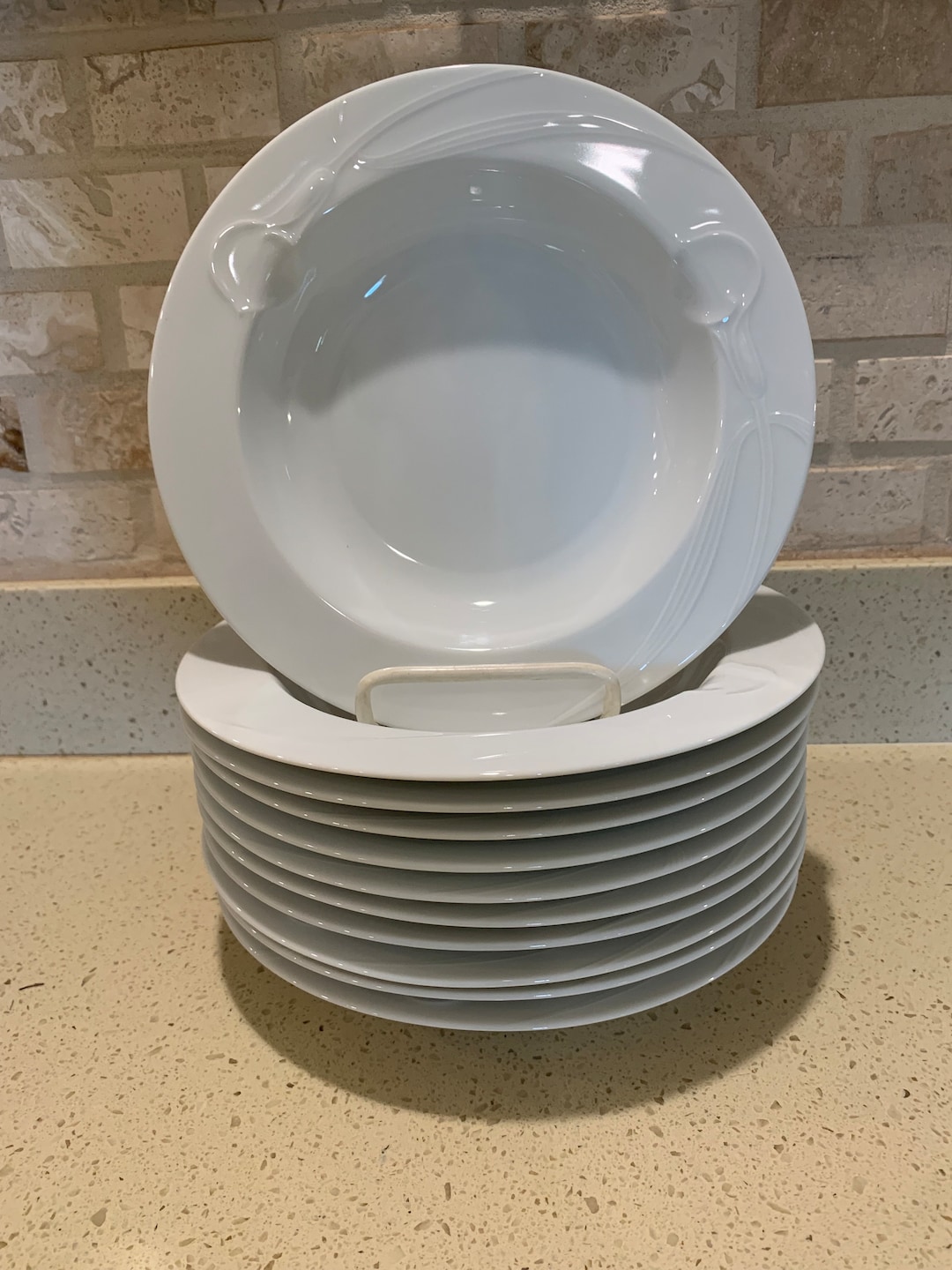 Mikasa Classic Flair White Rimmed Soup Pasta Bowls Calla Lily 9" Set of ...