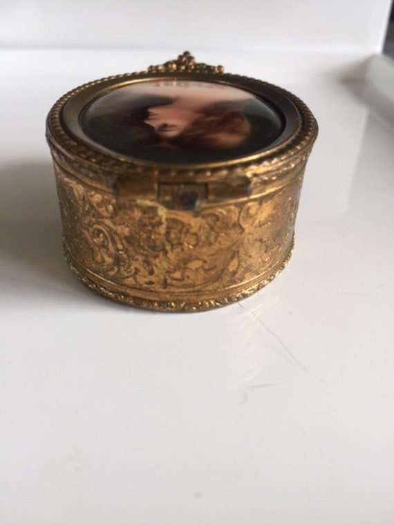 Vintage antique Painted lady pill trinket box - Gem