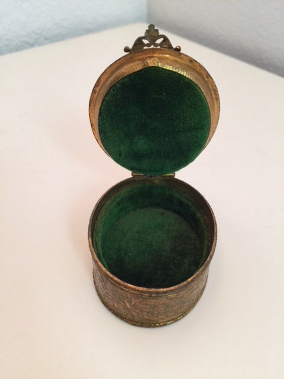 Vintage antique Painted lady pill trinket box - Gem