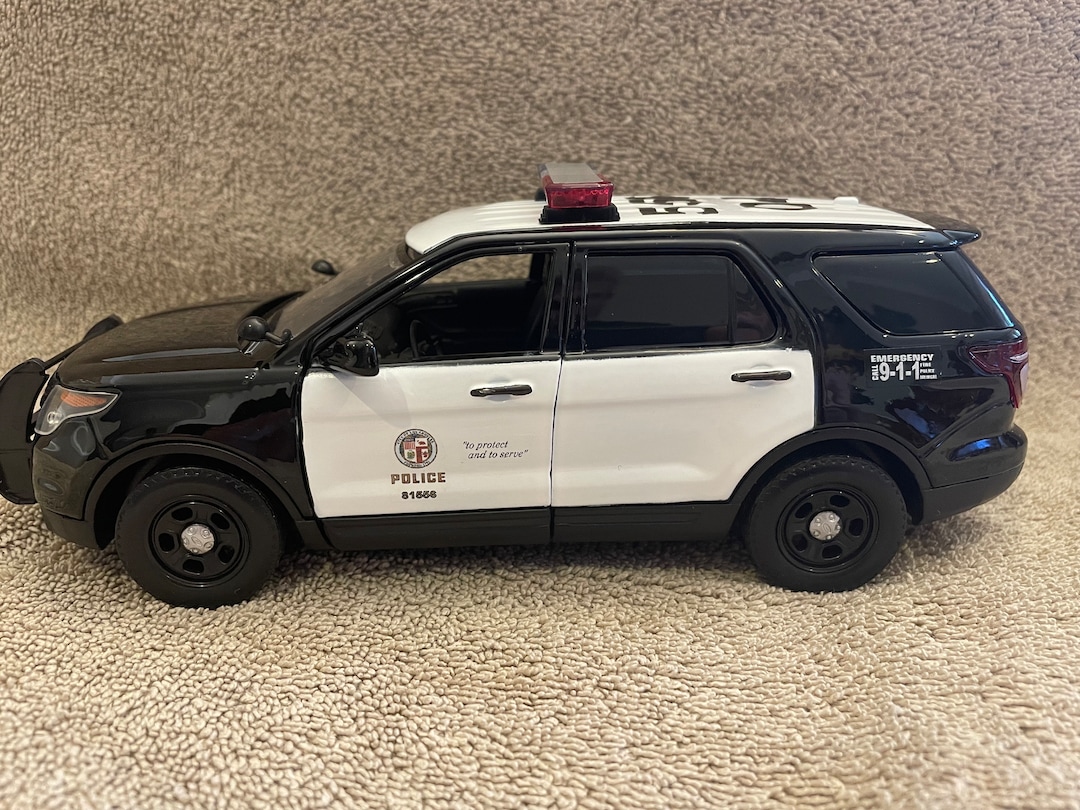 1/24 Scale LAPD Police Dept Die Cast Model Car Ford Explorer With ...
