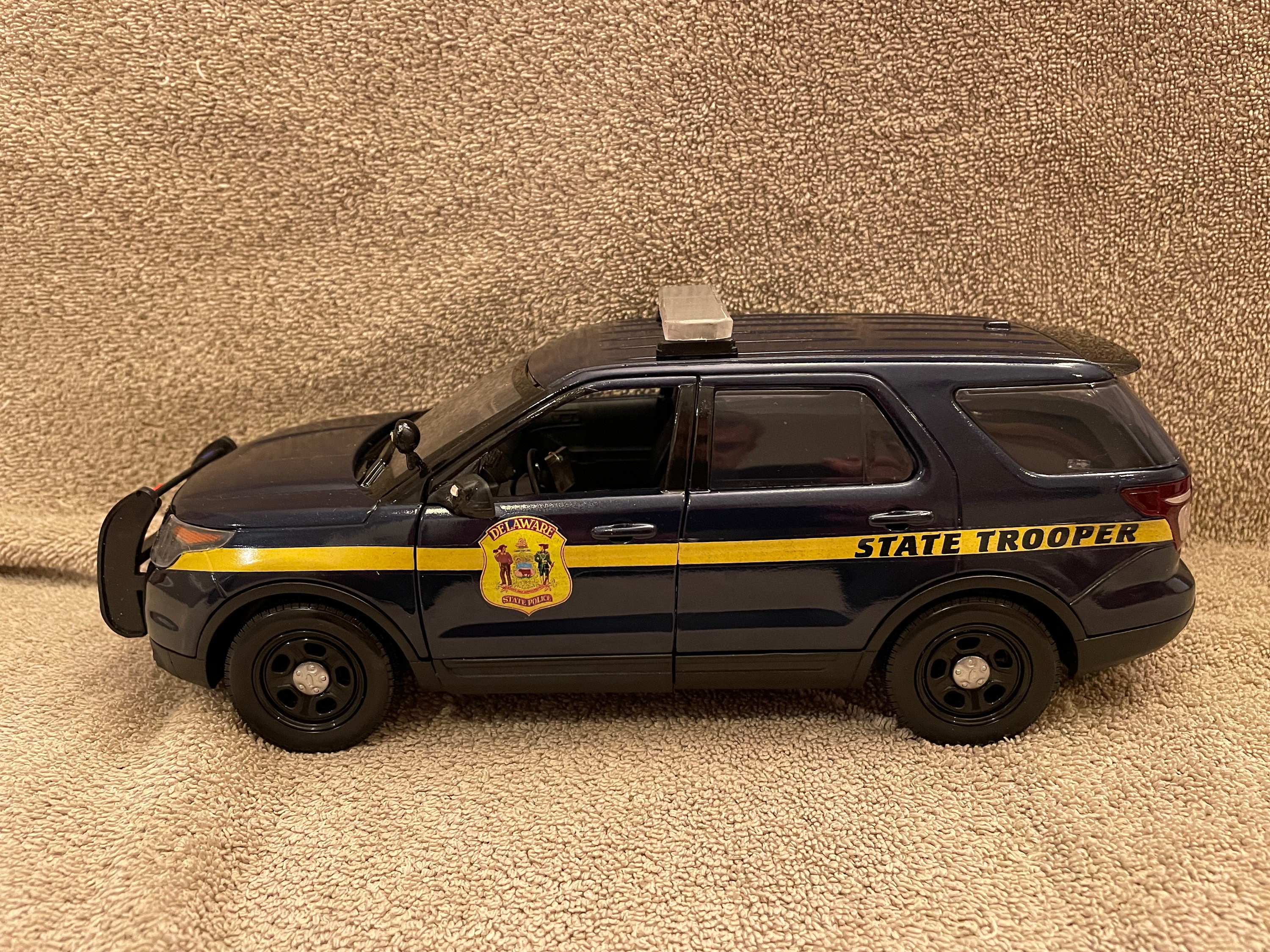 1/18 Scale Delaware State Police Ford Explorer Diecast Model With ...