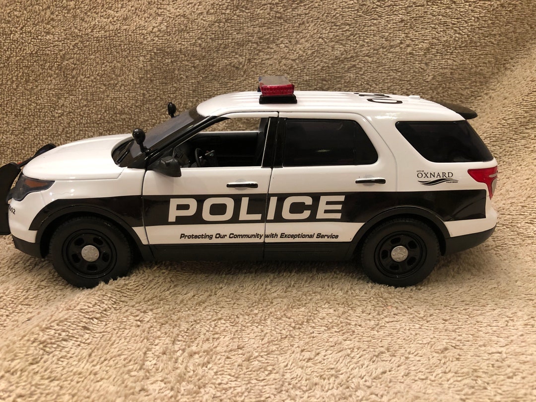 1/18 Scale Oxnard CA Police Die-cast Ford Explorer Model Replica With ...