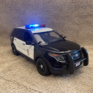 1/24 Scale LAPD Police Dept Die Cast Model Car Ford Explorer With ...