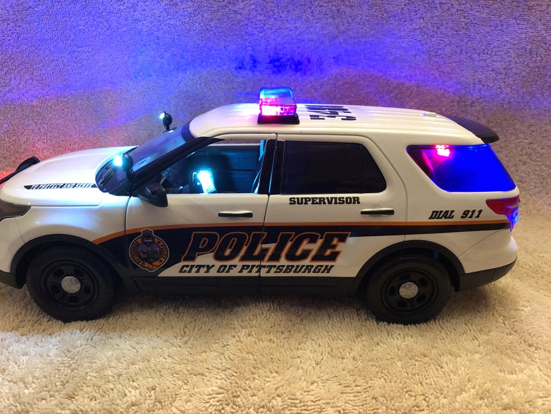 1/18 scale Pittsburgh Dept die-cast Ford Explorer model | Etsy