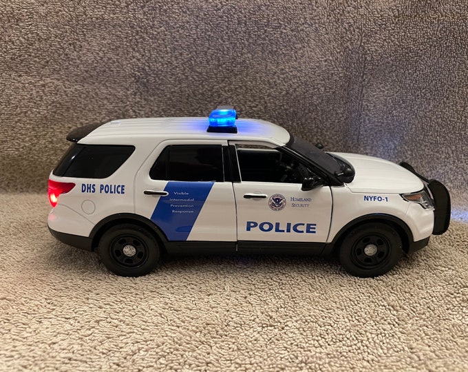 1/24 Scale Homeland Security (dhs)police Dept Die Cast Model Car Ford ...