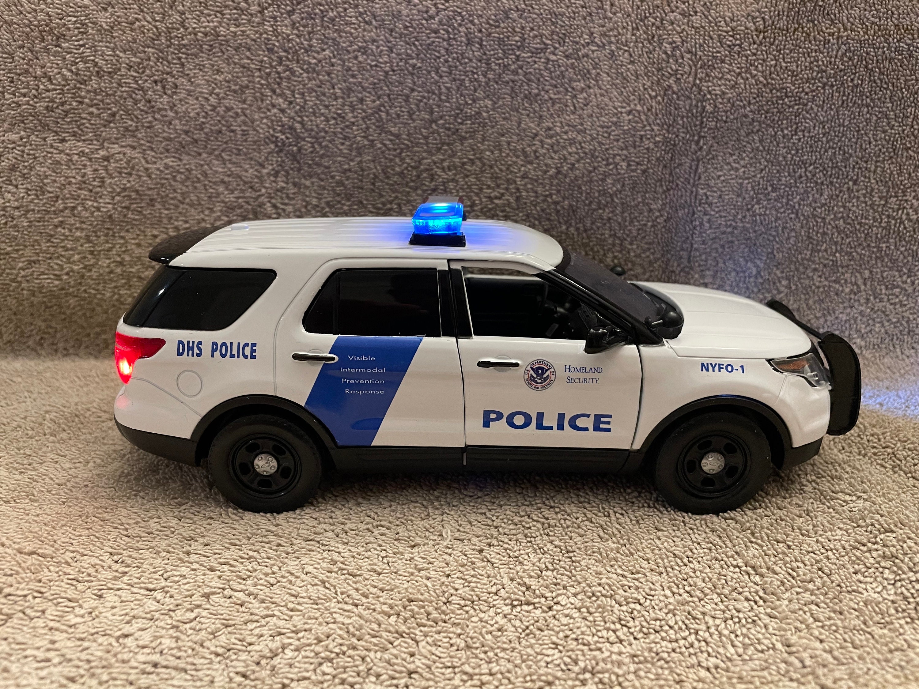 1/24 Scale Homeland Security (dhs)police Dept Die Cast Model Car Ford ...