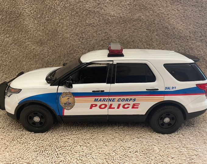 1/24 Scale USMC Police Dept Die Cast Model Car Ford Explorer With ...