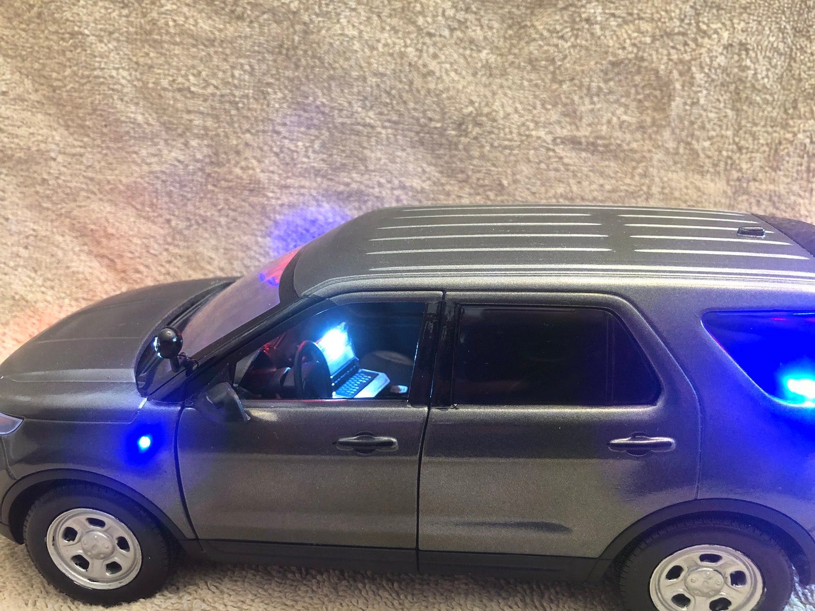 1/18 Scale Gray Unmarked Police Diecast Ford Explorer With - Etsy