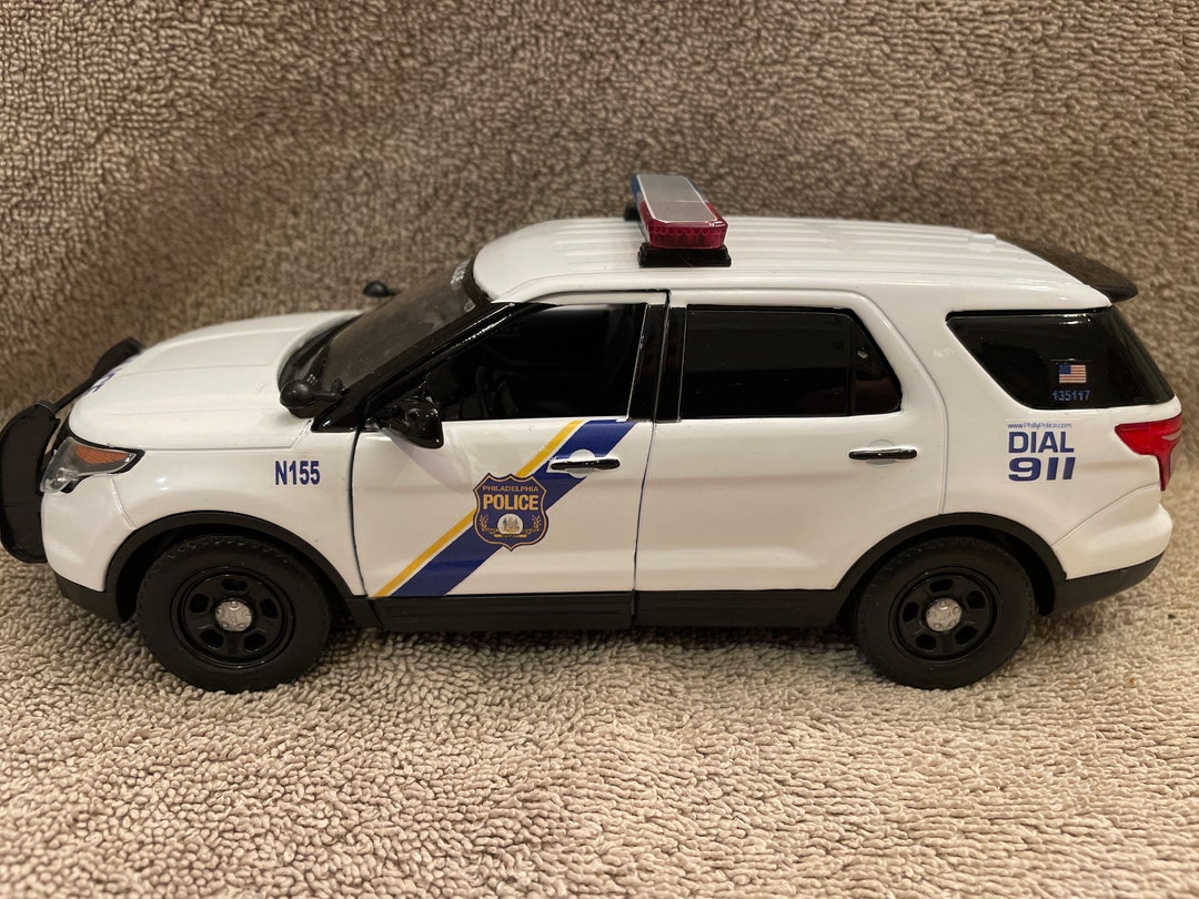 1/24 Scale Philadelphia Police Dept Die Cast Model Car Ford Explorer ...