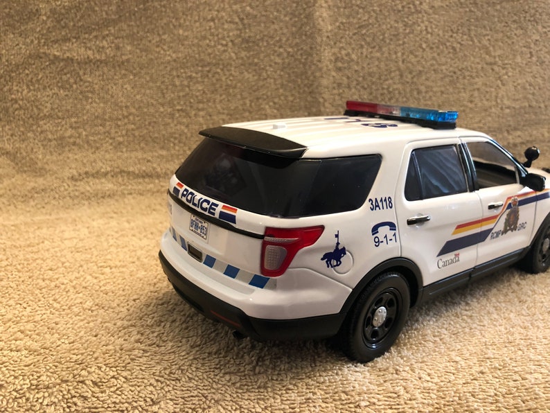 1/18 Scale Die-cast RCMP Police Ford Explorer Model Replica - Etsy