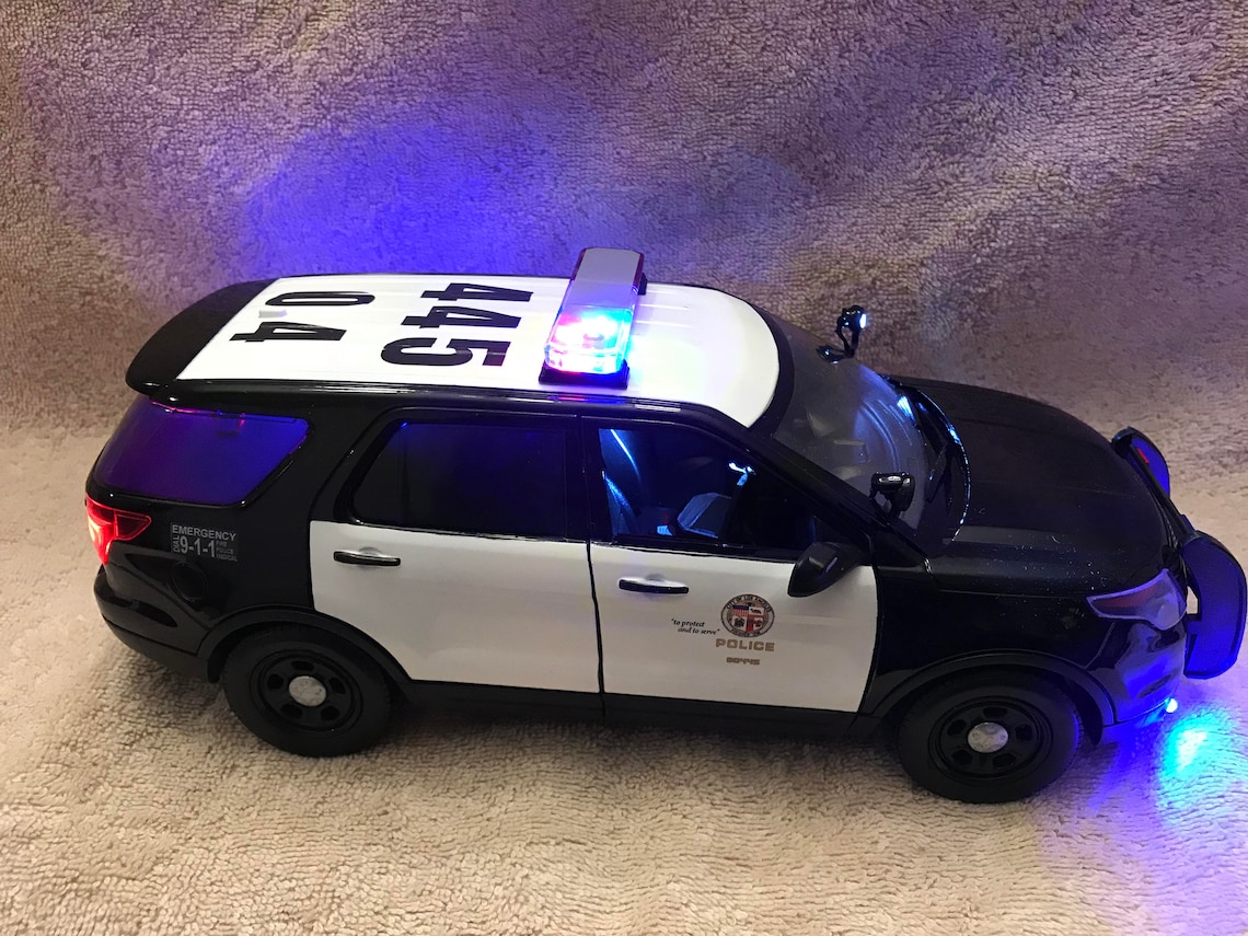 1/18 Scale LAPD Police Dept Die-cast Ford Explorer Model | Etsy