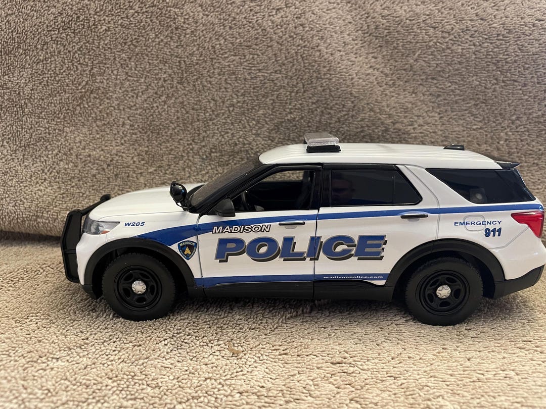 1/24 Madison Wisconsin Police Department 2022 Ford Police Explorer ...