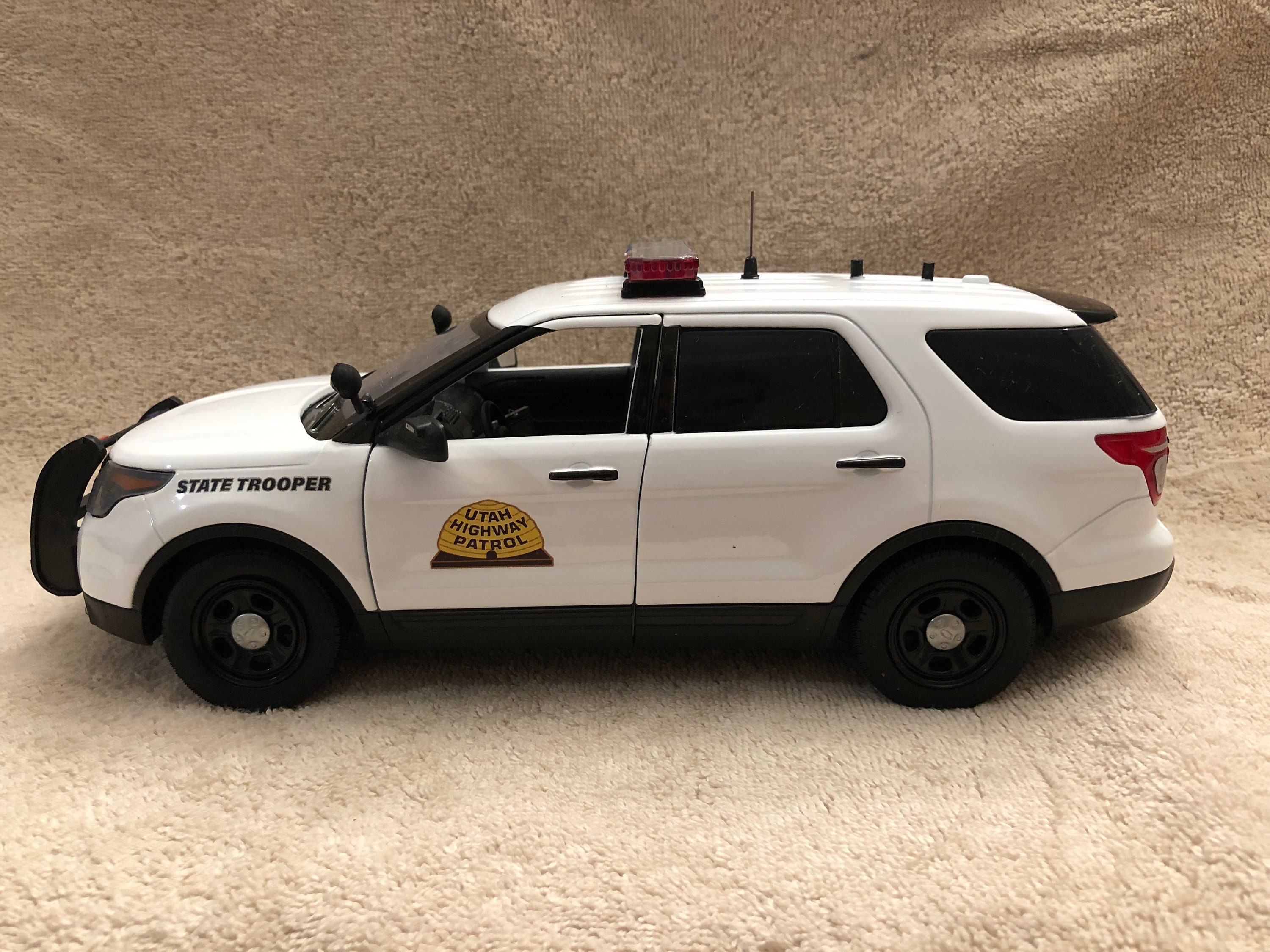 1/18 Scale Die-cast Utah State Trooper Ford Explorer Model Car With ...