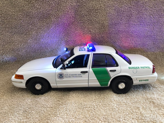 Crown victoria diecast store