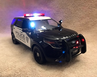 1/18 Scale Die-cast RCMP Police Ford Explorer Model Replica - Etsy