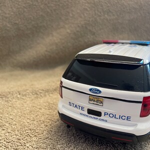 1/24 Scale State Police K9 Unit Die Cast Model Car Ford Explorer NON ...