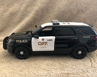 1/18 Scale Die-cast RCMP Police Ford Explorer Model Replica With ...