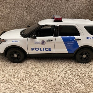 1/24 Scale Homeland Security (dhs)police Dept Die Cast Model Car Ford ...