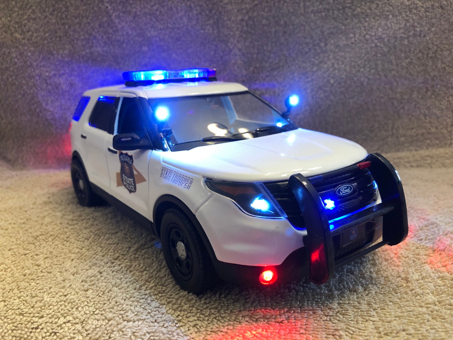 1/18 Scale Die-cast Indiana State Police Ford Explorer Model - Etsy