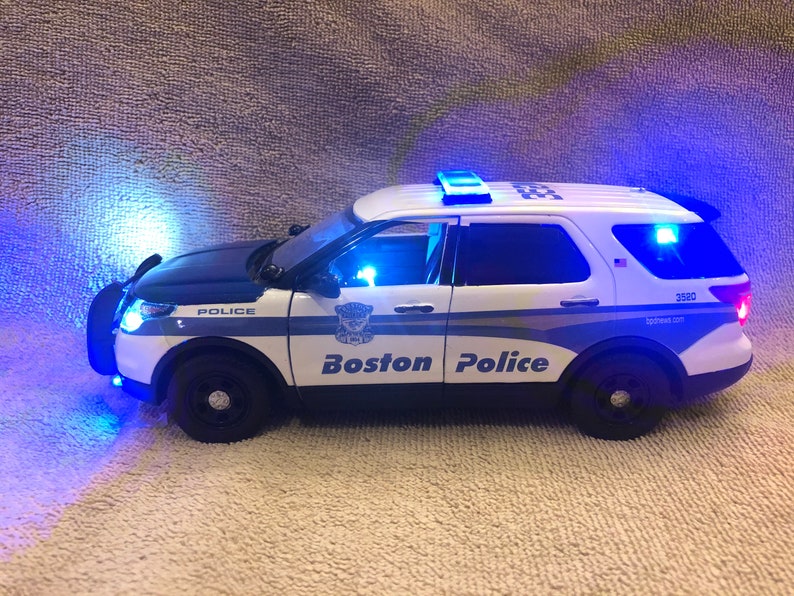 1/24 Scale Boston Police Diecast Ford Explorer Model Car With Working ...