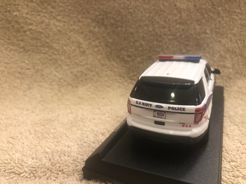 1/43 Scale US Navy Police Department Ford Explorer Diecast Model NON ...