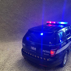 1/18 Scale Wisconsin State Police Department Die-cast Ford Explorer ...