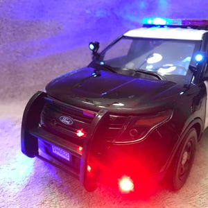 1/18 Scale LAPD Police Dept Die-cast Ford Explorer Model Replica With ...