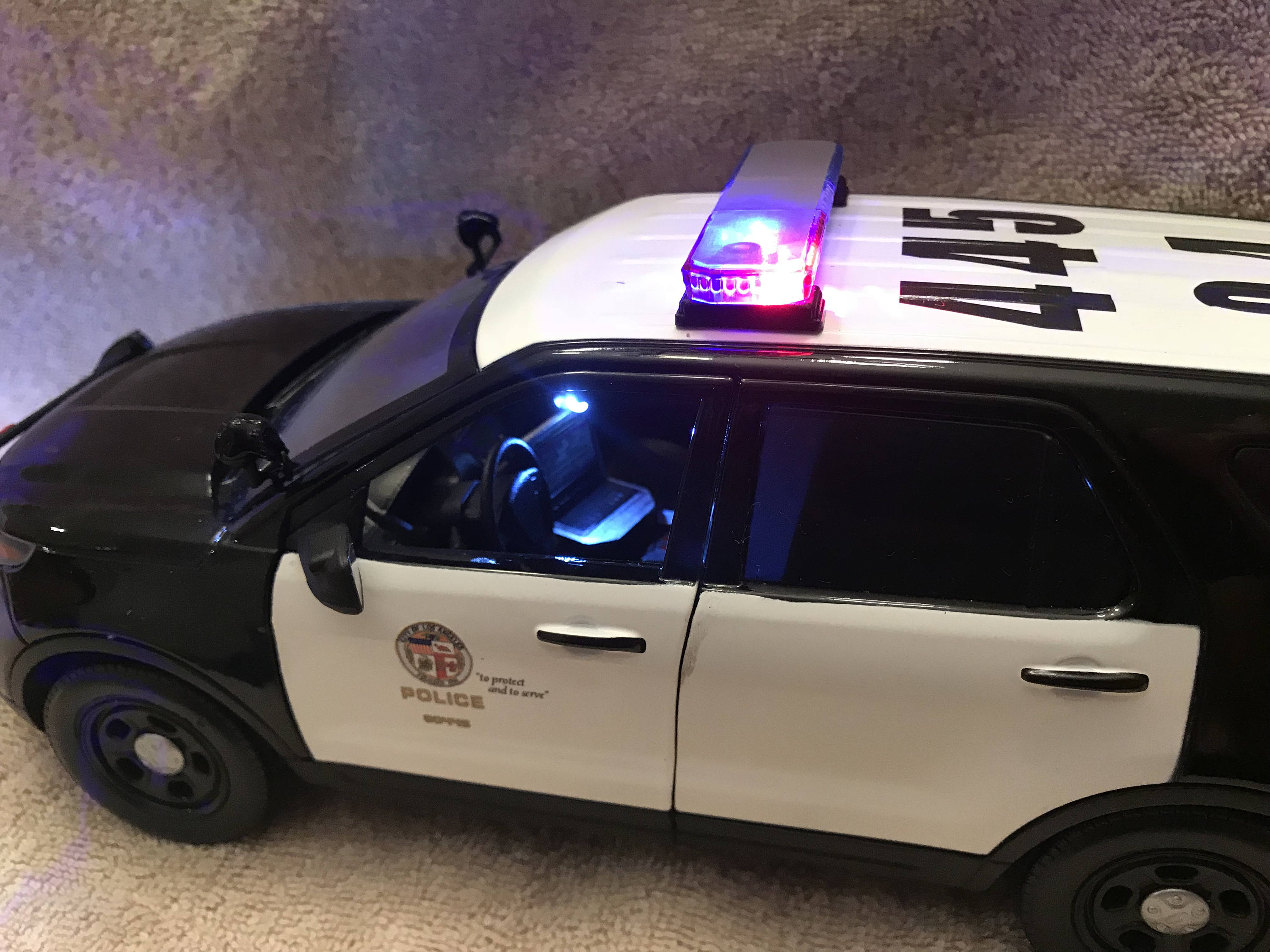 1/18 Scale LAPD Police Dept Die-cast Ford Explorer Model | Etsy