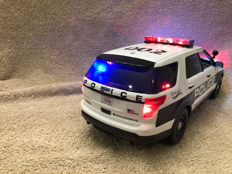 1/18 Scale Oxnard CA Police Die-cast Ford Explorer Model - Etsy